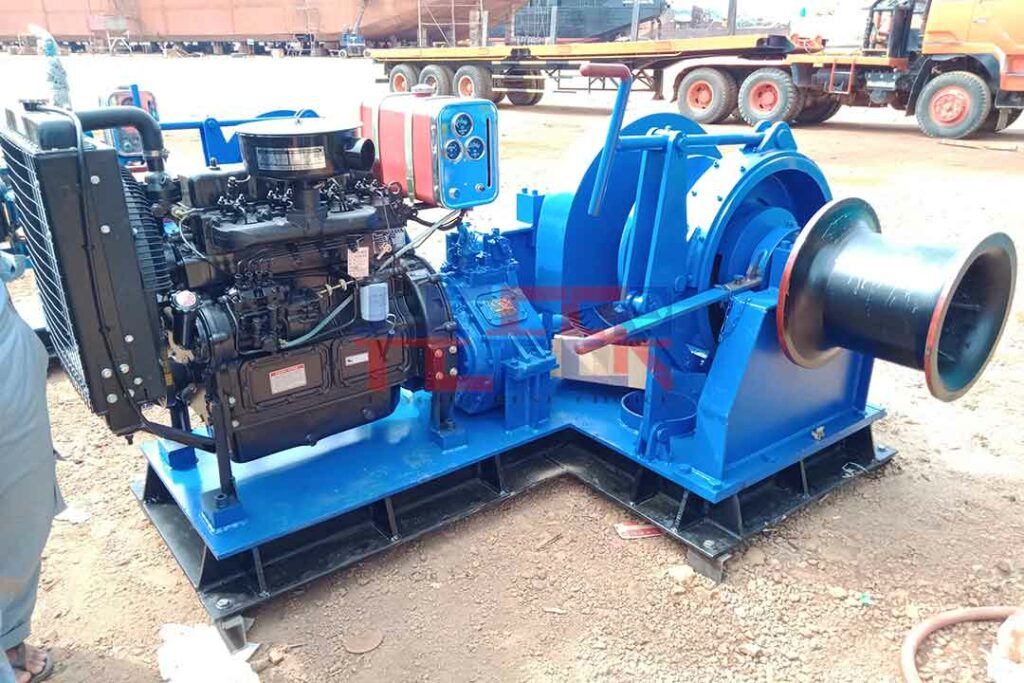Diesel Engine Windlass - Hefer